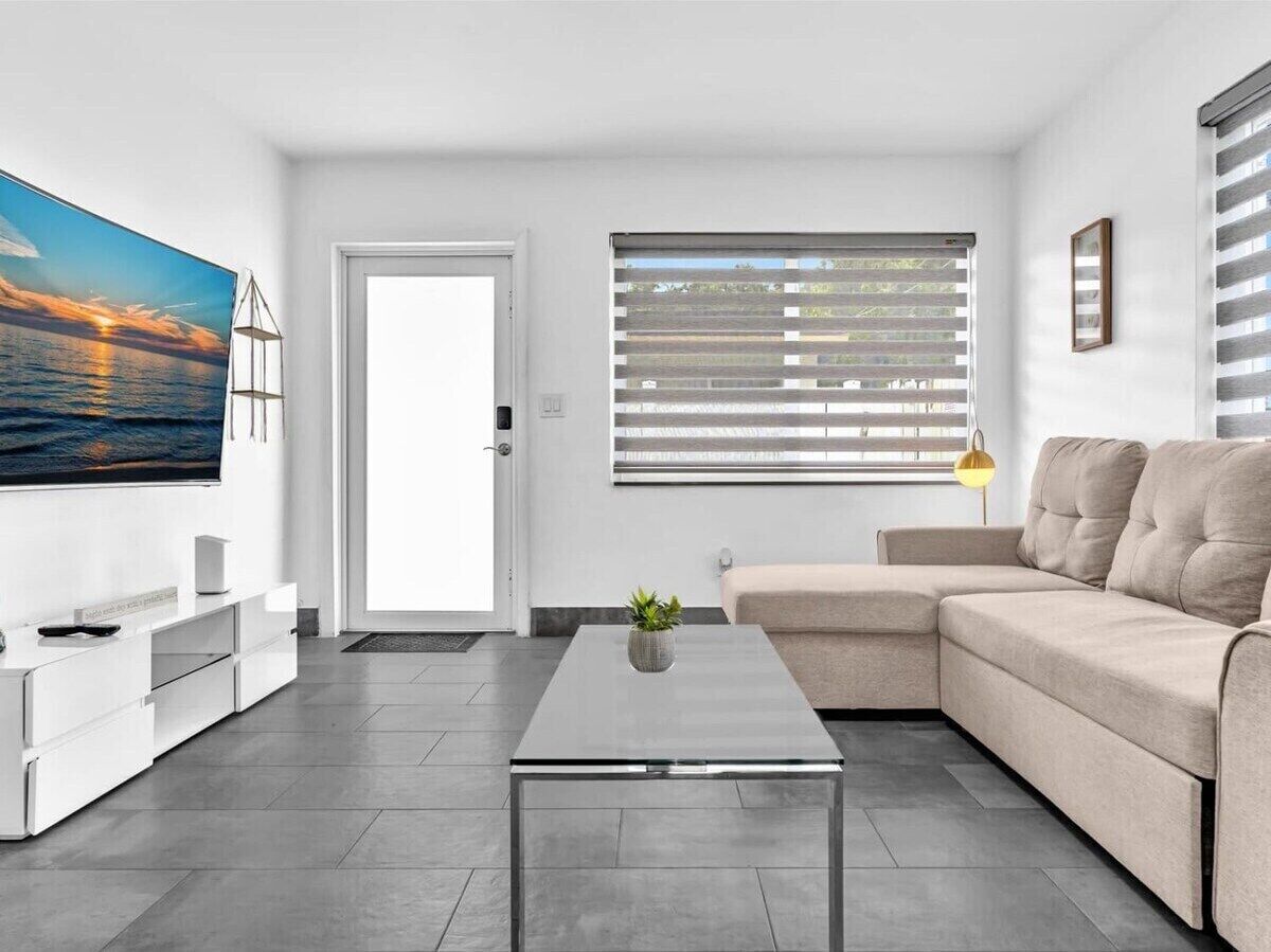 Charming 2br Lakefront Cottage In Davie Near Beach - Davie, FL