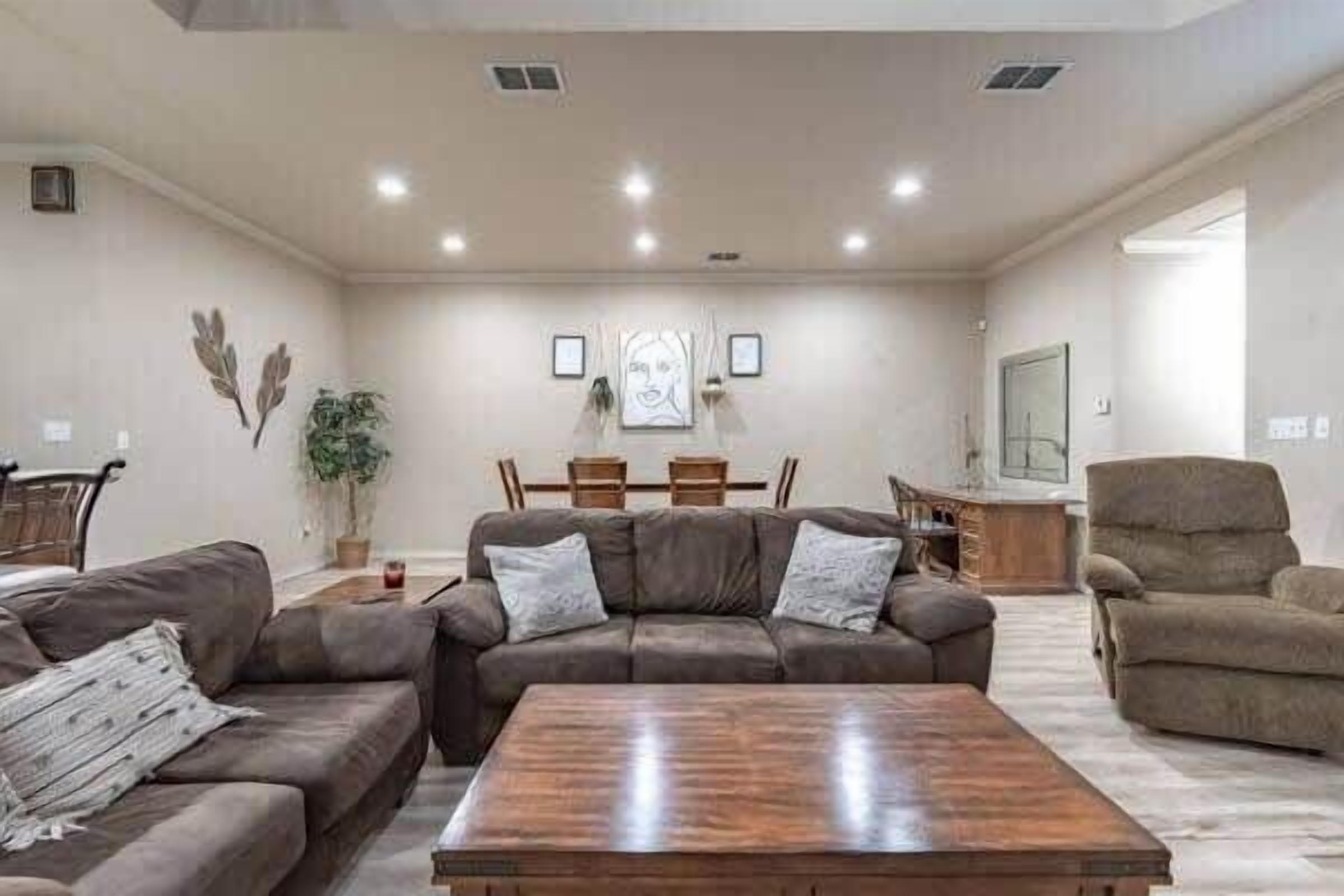 Overton Opulence - 3br 3ba - Close To Tech - Lubbock, TX