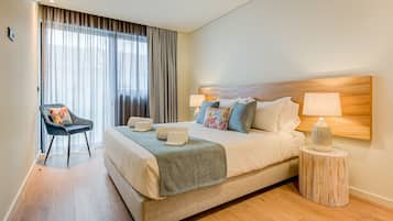 2 quartos, cortinas blackout, quartos à prova de som