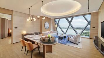 Televisor LCD, brinquedos