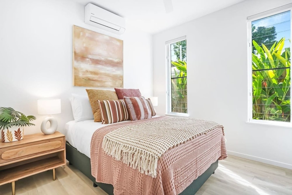 The Santana Collection Two - Luxury Villa Retreat In Palm Cove With Private Pool - Palm Cove