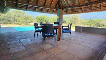 Vila, 3 quartos | Terraço/pátio