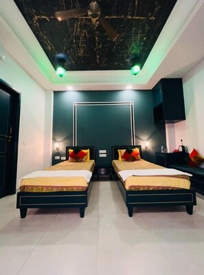 Quarto Twin | Quartos insonorizados, Wi-fi grátis