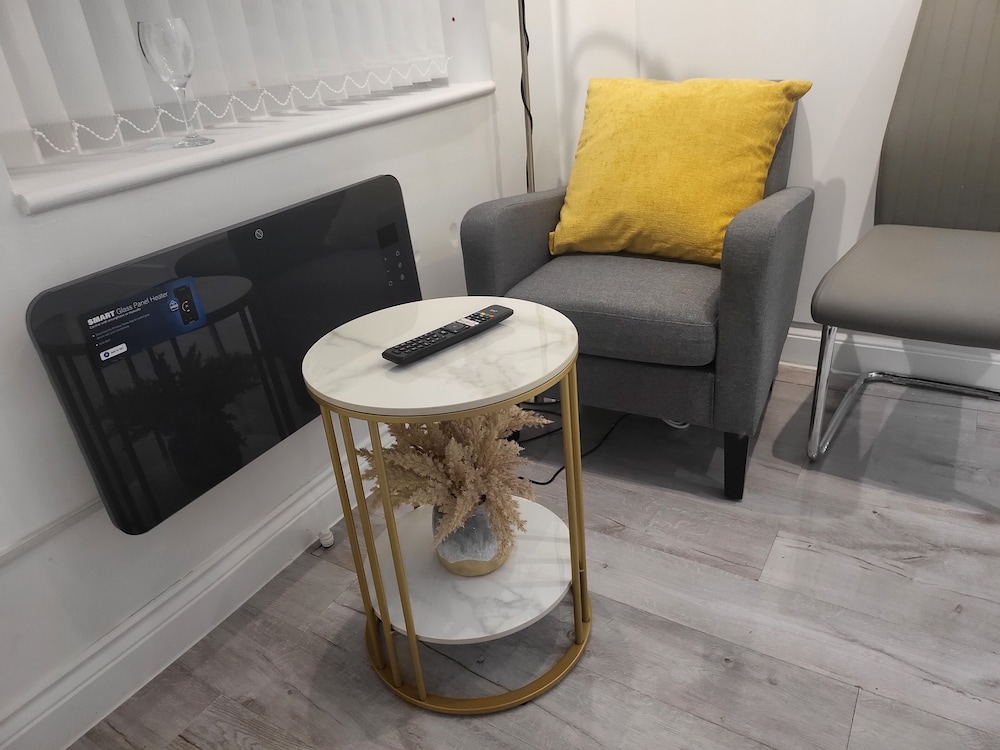 Stunning Well Decorated 1bed Apartment In Dartford - Dartford