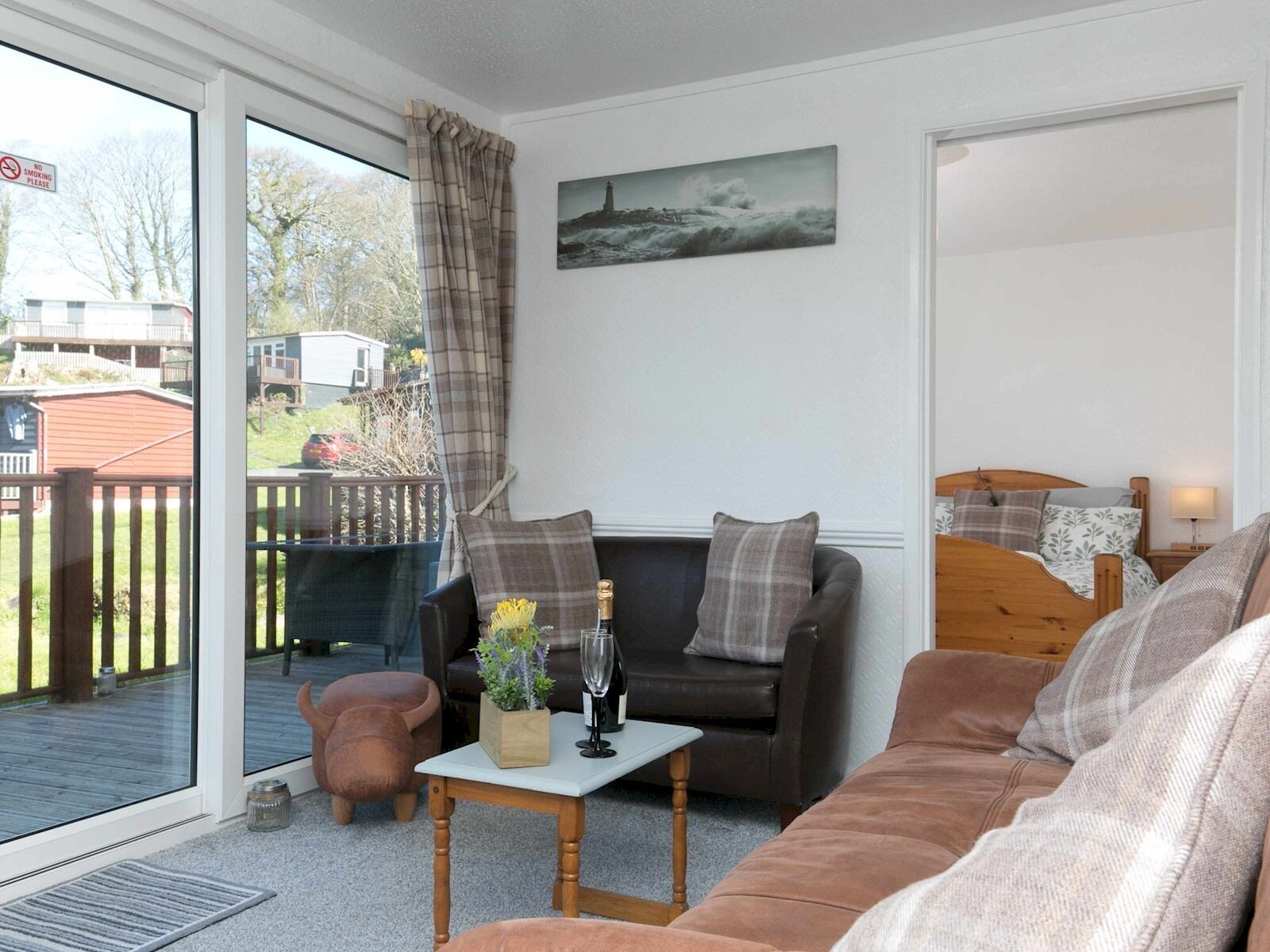 Comfortable 2 Bed Riverside Chalet Near Snowdonia - Pass The Keys - 卡納芬