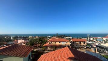 Quarto superior | Vista para praia/oceano
