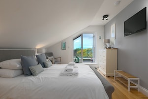 3 quartos, com decoração personalizada, com mobília individualizada