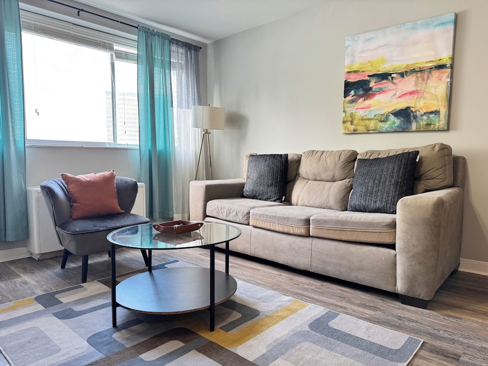 Atl Downtown 2b Condo With Free Parking - Atlanta