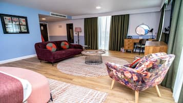 Suite, 1 quarto | Cofre no quarto, quartos insonorizados, ferro/tábua de engomar