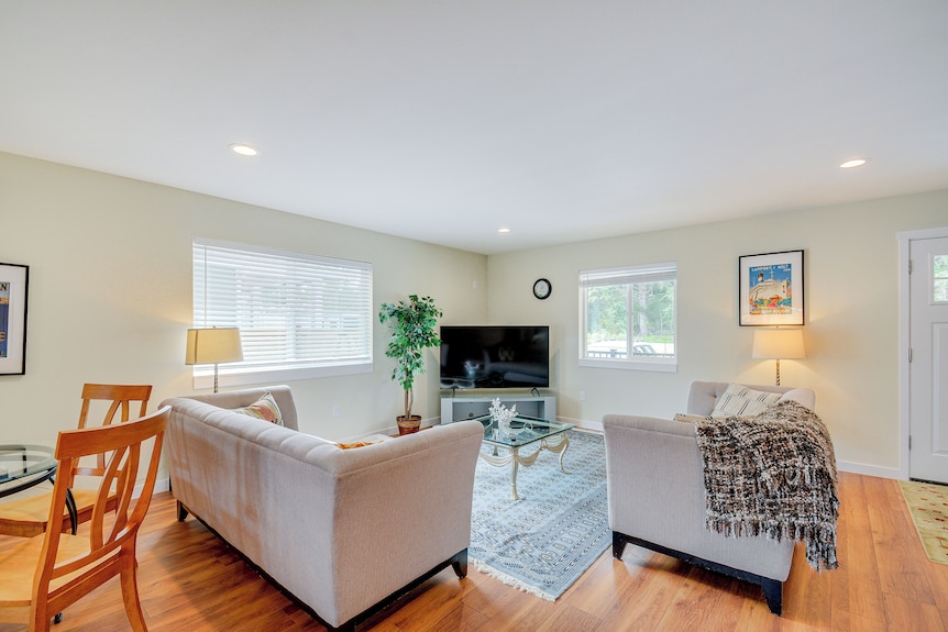 Westport Vacation Rental W/ Private Hot Tub! - Westport