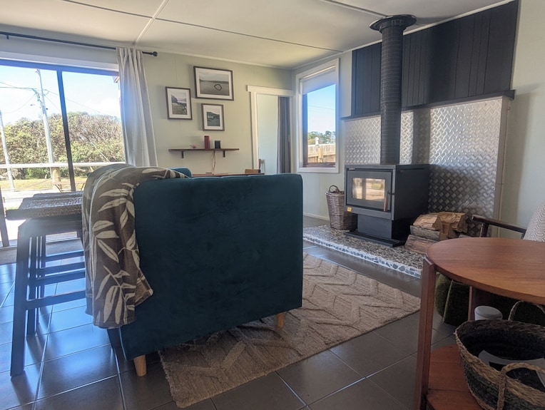 Salty Devil's Rest - Coastal Wilderness Shack - Tasmania