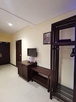 Quarto Triplo Deluxe | Ferro/tábua de engomar, Wi-fi grátis, roupa de cama fornecida