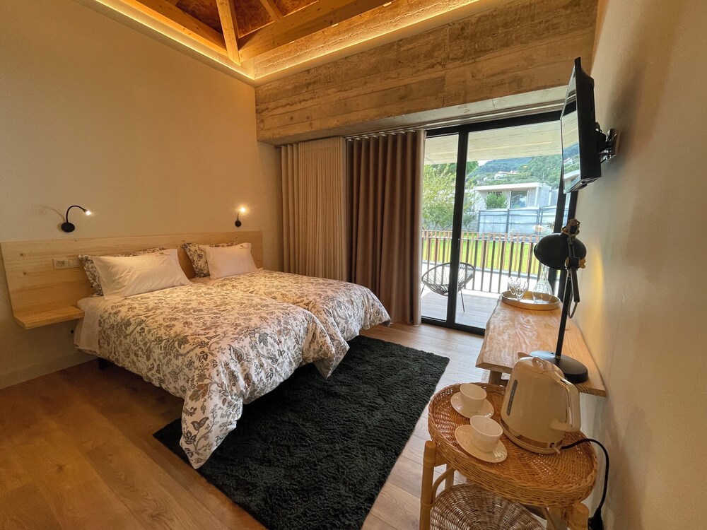 Country house, a cozy and family atmosphere, calm and with a covered ...