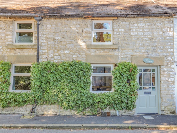 Flora Cottage - Ladybower Reservoir