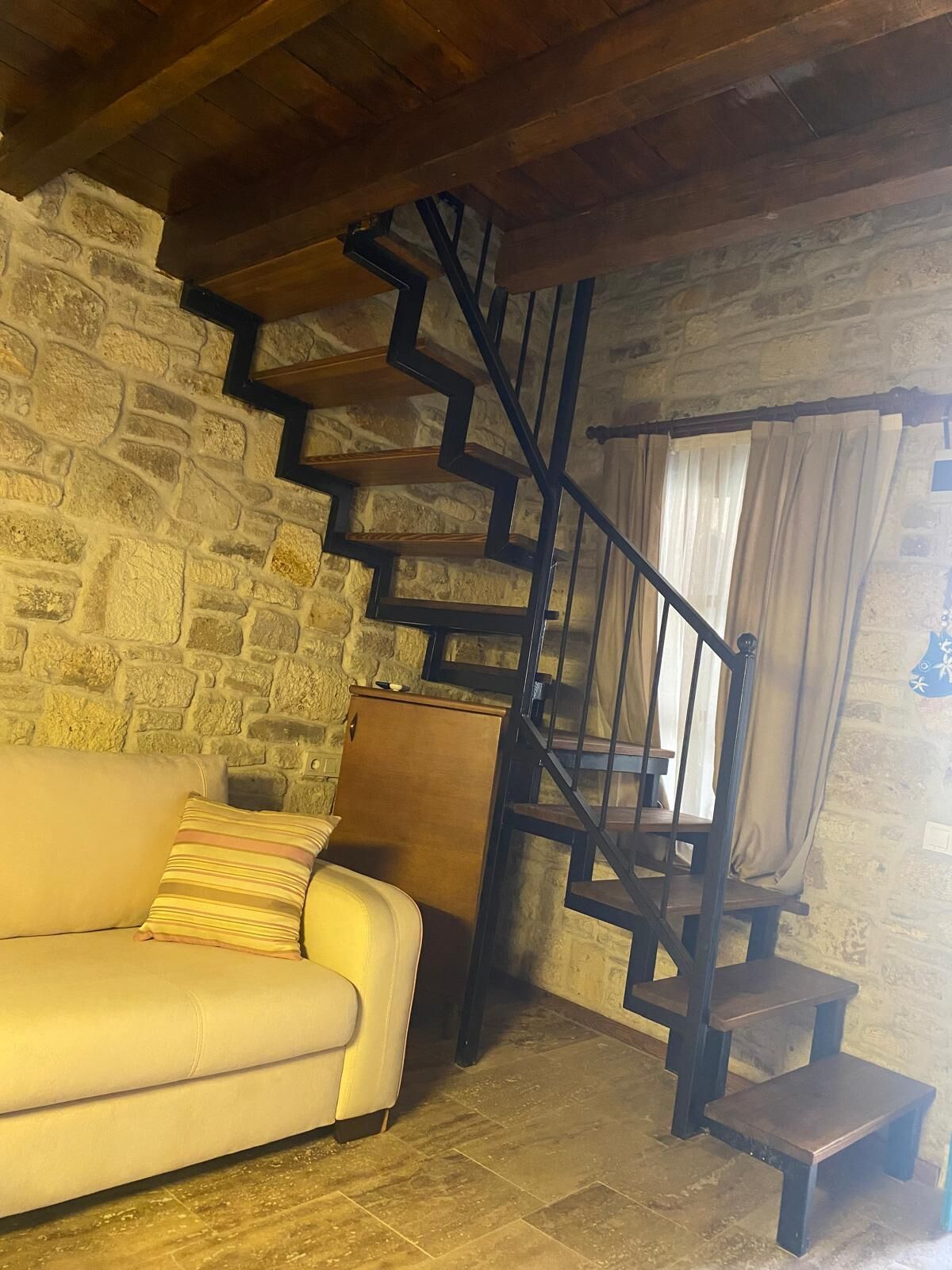 Quarto Familiar | Sala de estar | Televisor 