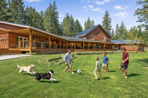 Casa, vários quartos | Exterior