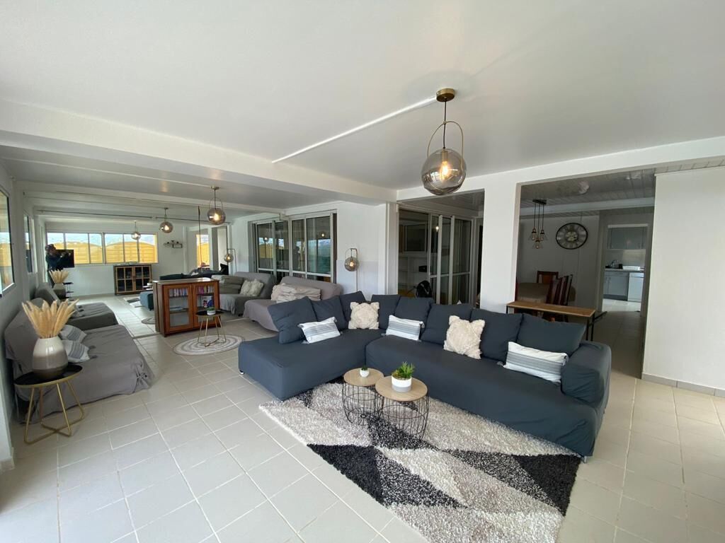 Appartement F4 Avec Entrée Et Parking Privatifs, Piscine Et Barbecue. - Fort-de-France