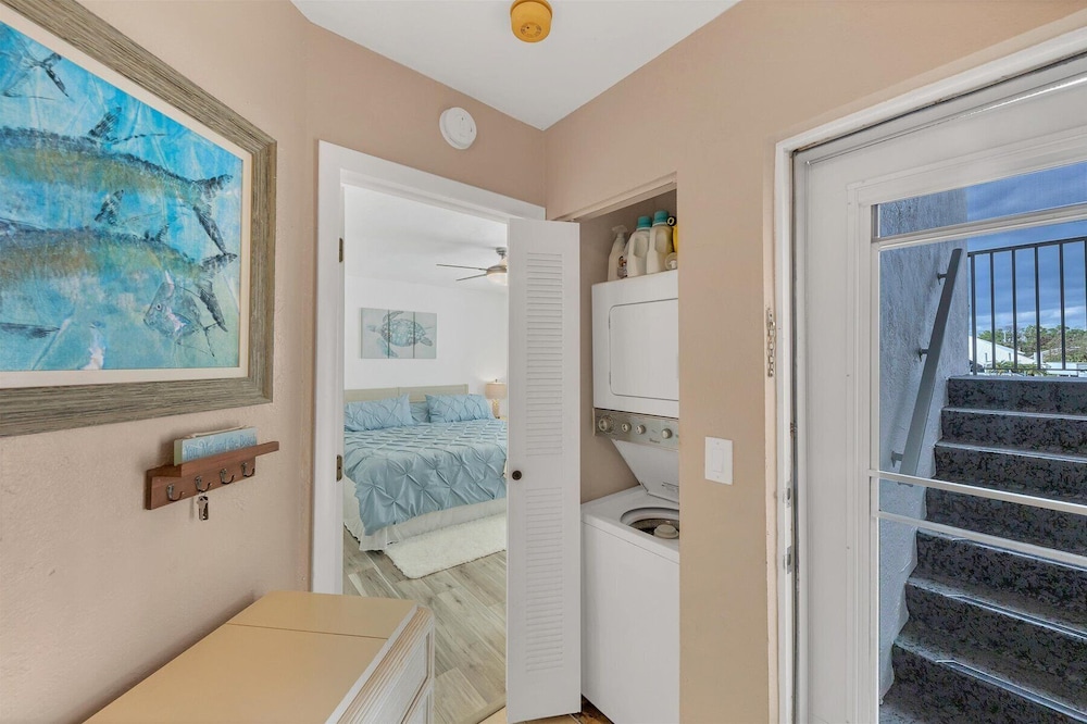 Manatee Harbor: Marina, Heated Pool/spa, Ferry To Island, Private/public Beaches - Boca Grande, FL