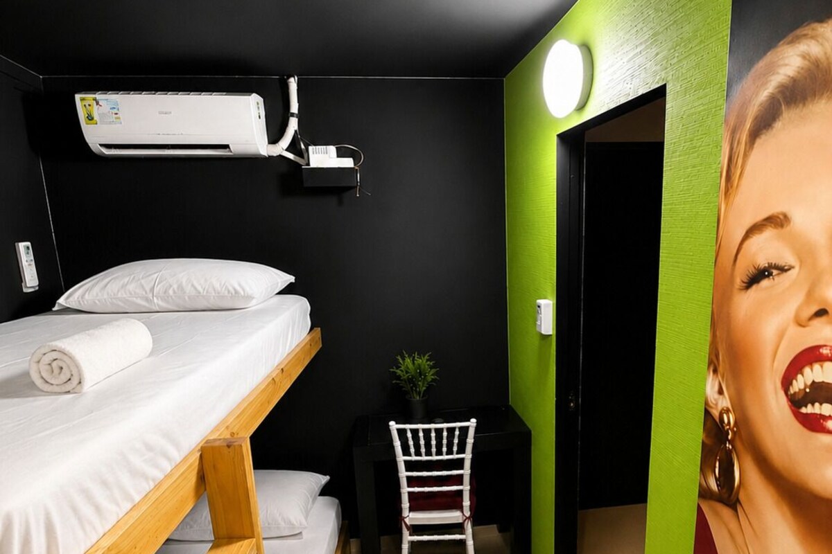 Dormitório Partilhado Comfort | Cortinas/cortinados opacos, Wi-fi grátis, roupa de cama fornecida 