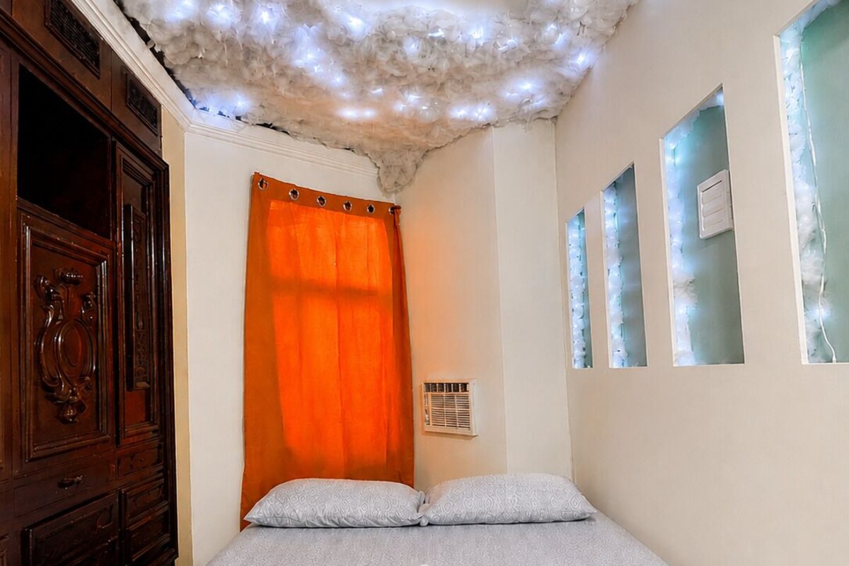 Quarto Duplo Comfort para 1 Pessoa | Cortinas/cortinados opacos, Wi-fi grátis, roupa de cama fornecida 