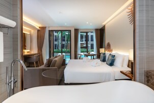 Marin Island Pool Access | Cofres nos quartos, escrivaninha, cortinas blackout