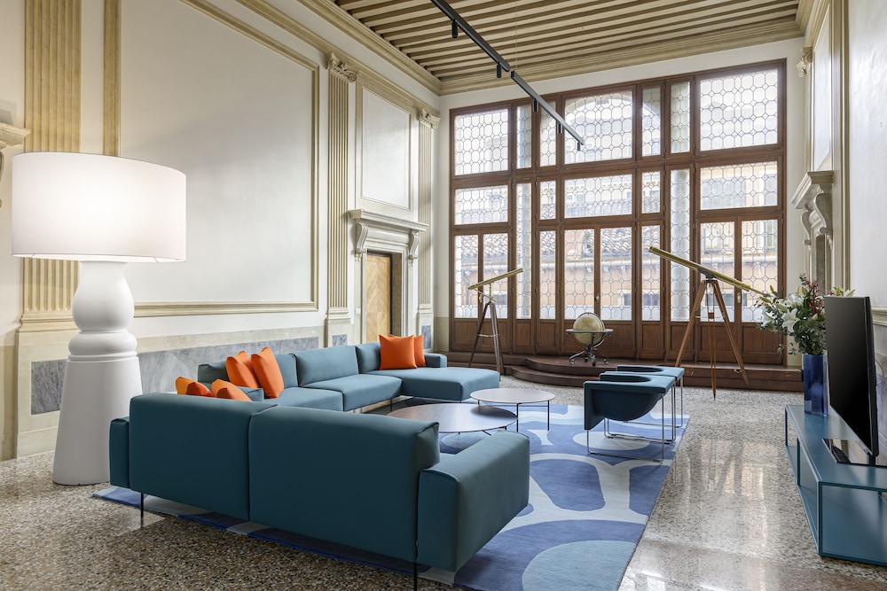 Palazzo Dei Fiori By Room Mate - Venice