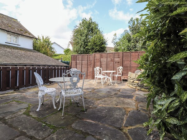 Ann Tysons House, Pet Friendly, With Open Fire In Hawkshead - Coniston