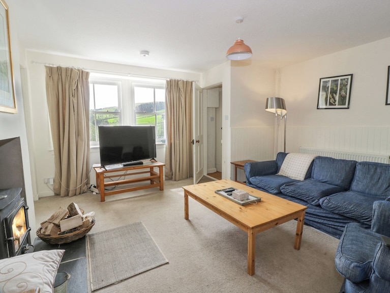 High Auchenbrack, Pet Friendly, Character Holiday Cottage In Moniaive - Drumlanrig Castle & Gardens