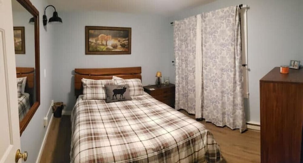 Updated Main St Condo In Downtown Ludlow! - Vermont