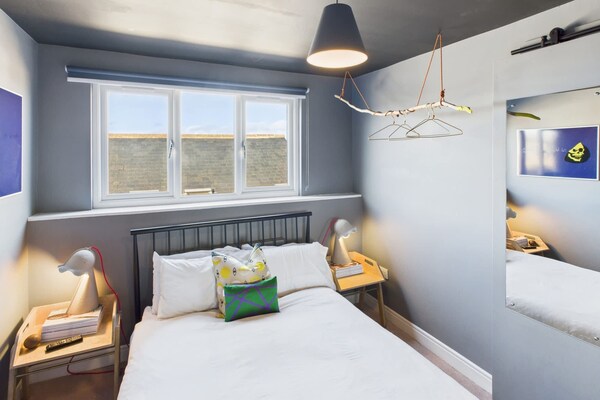 Host Stay The Artists Pad - Saltburn-by-the-Sea