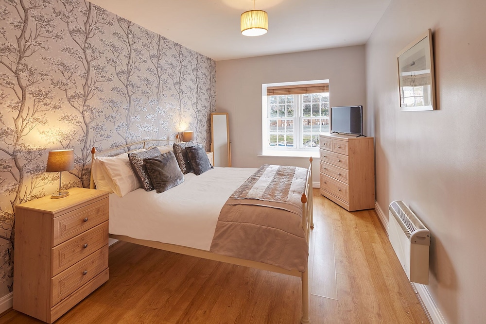 Host Stay Seal Watch - Whitby