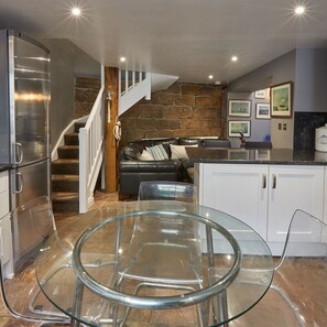 Casa | 2 quartos, internet de alta velocidade 