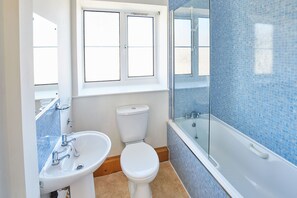 Casa, acessível | 2 quartos, secretária 