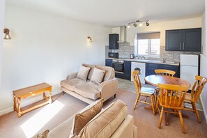 Casa, acessível | 2 quartos, secretária 