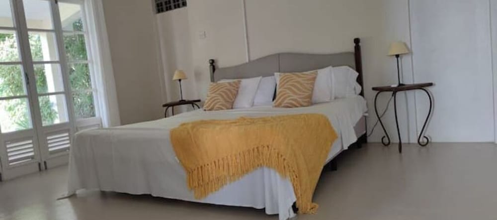 Leela Garden Cottage - Beautiful Garden Setting With Stunning Sea ...