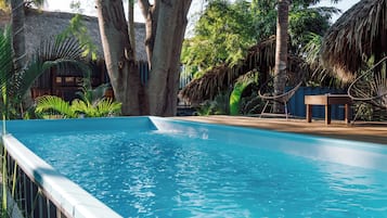 2 piscinas exteriores