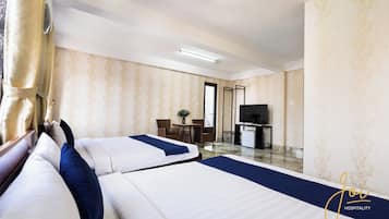 Quarto Quádruplo Familiar | Ferro/tábua de engomar, Wi-fi grátis, roupa de cama fornecida