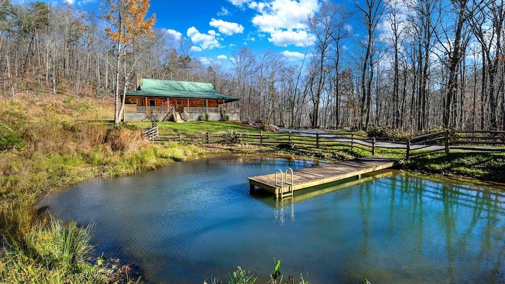Deer Haven By Avantstay Cabin W/ Pond, Waterfall - Tryon, NC