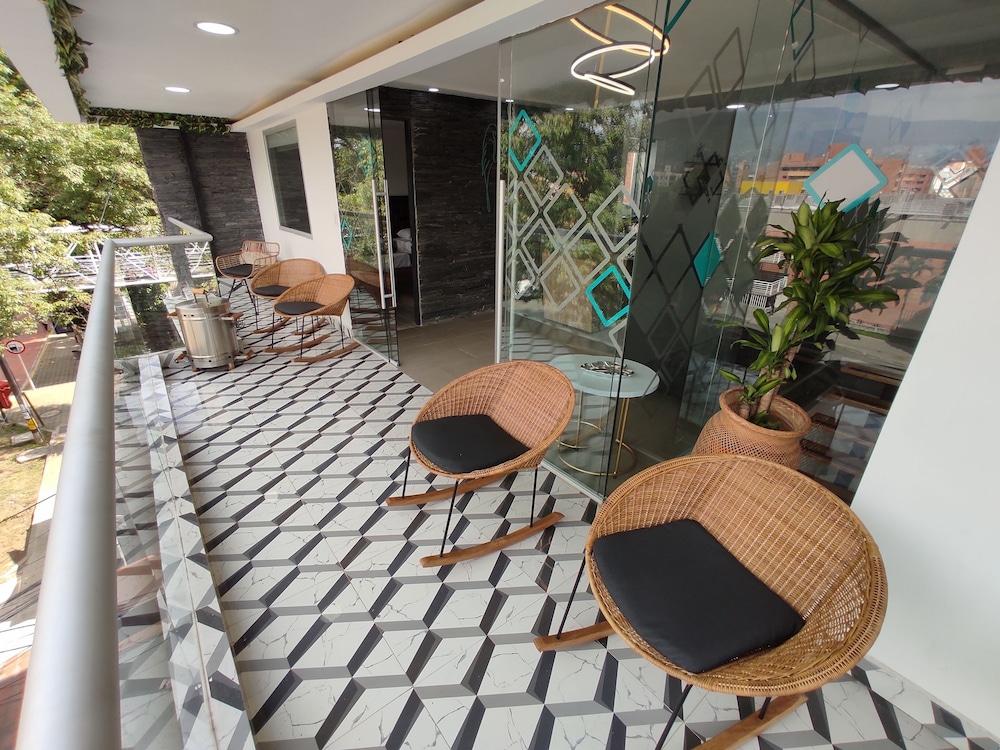 Cra. 81 No. 37d - 17 - Medellín