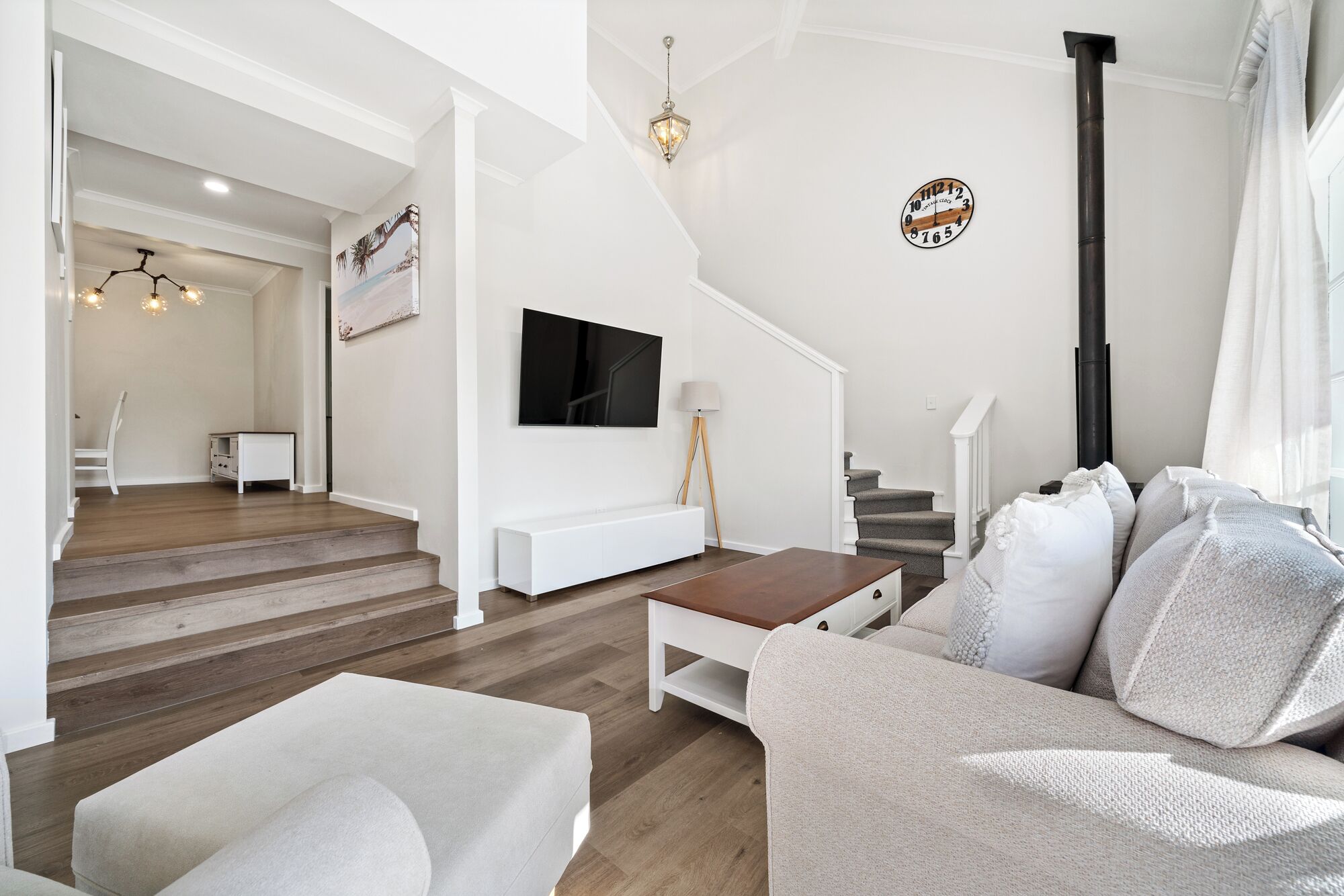 Sea Breeze At Forresters Beach: The Ultimate Coastal Getaway - Central Coast