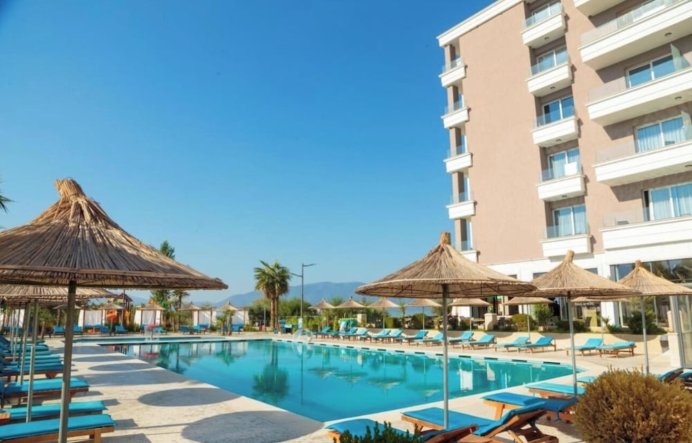 Kraal Hotel - Vlorë