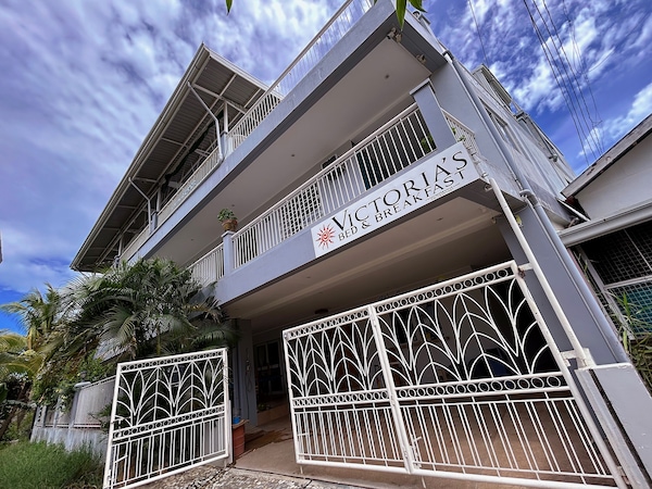 Victoria's Bed & Breakfast - Puerto Galera