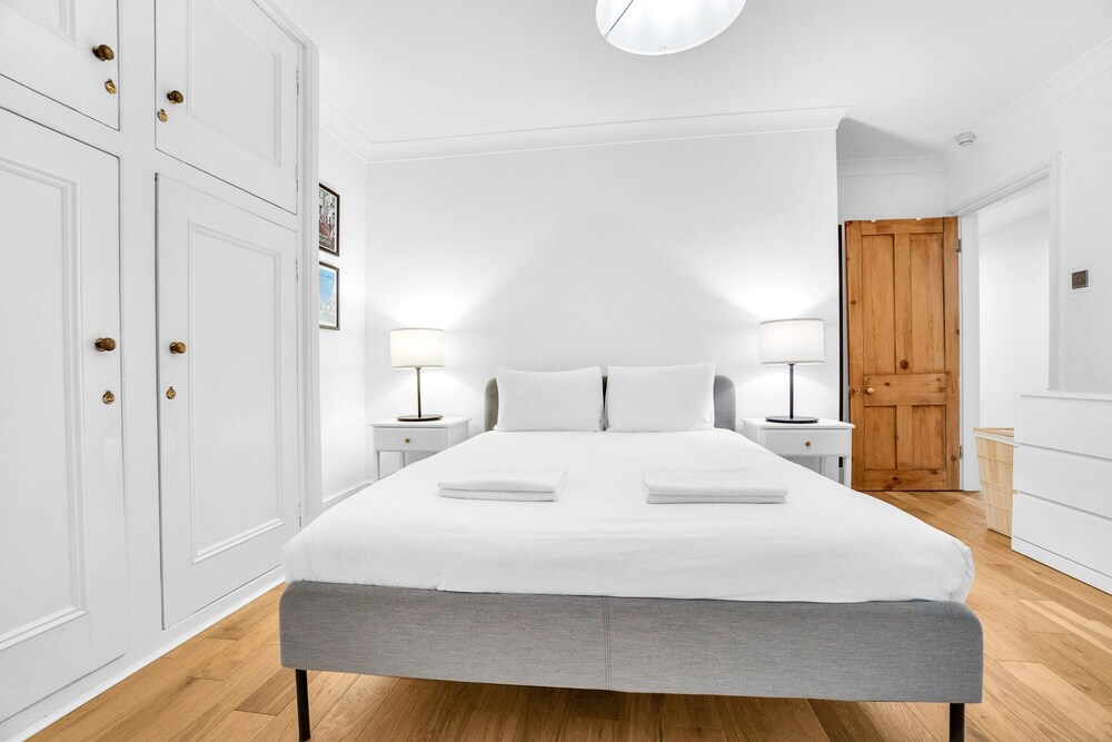 Kemptown Coastal | By My Getaways - Brighton | Vrbo