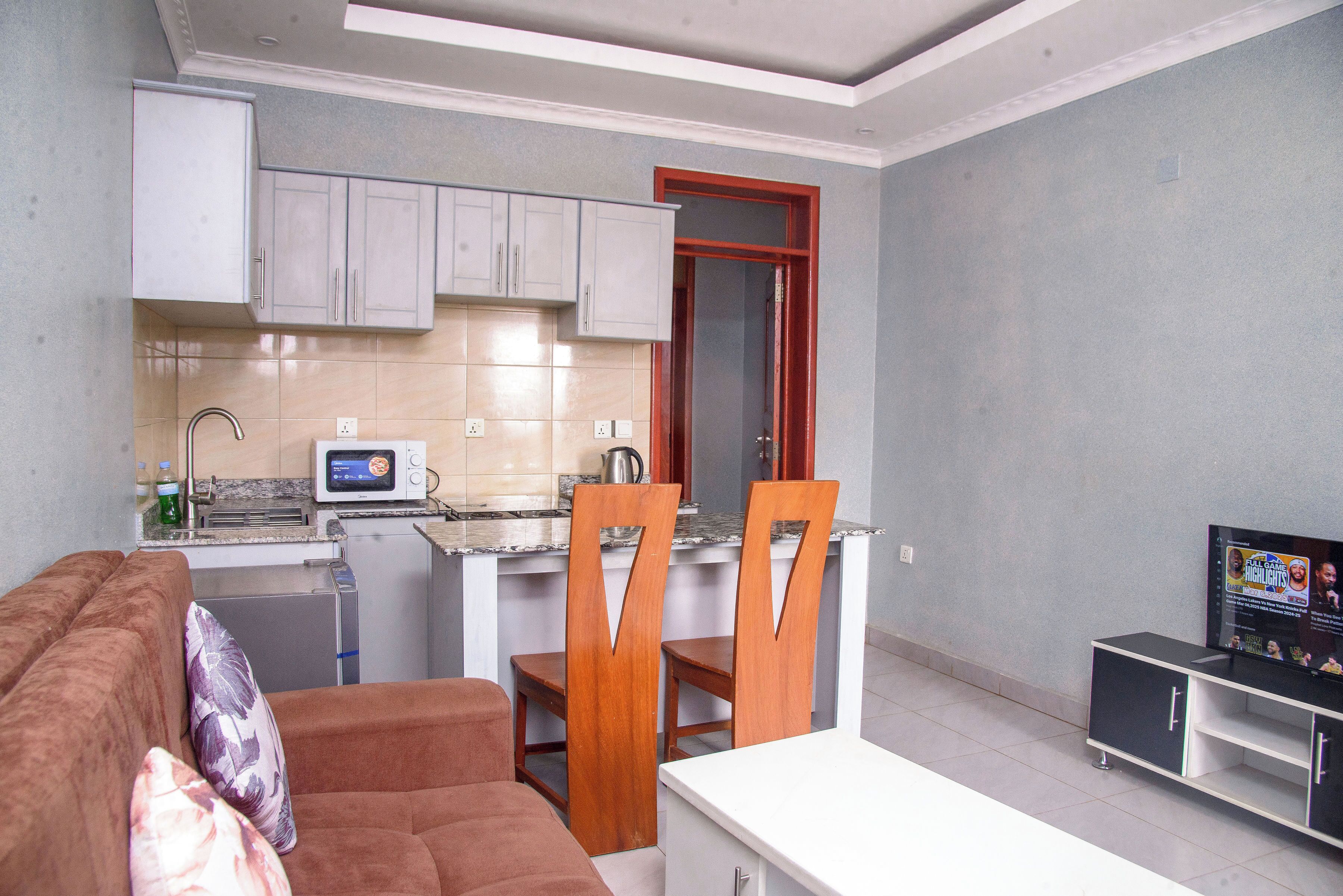 Roupas de cama premium, edredons de pluma, frigobar