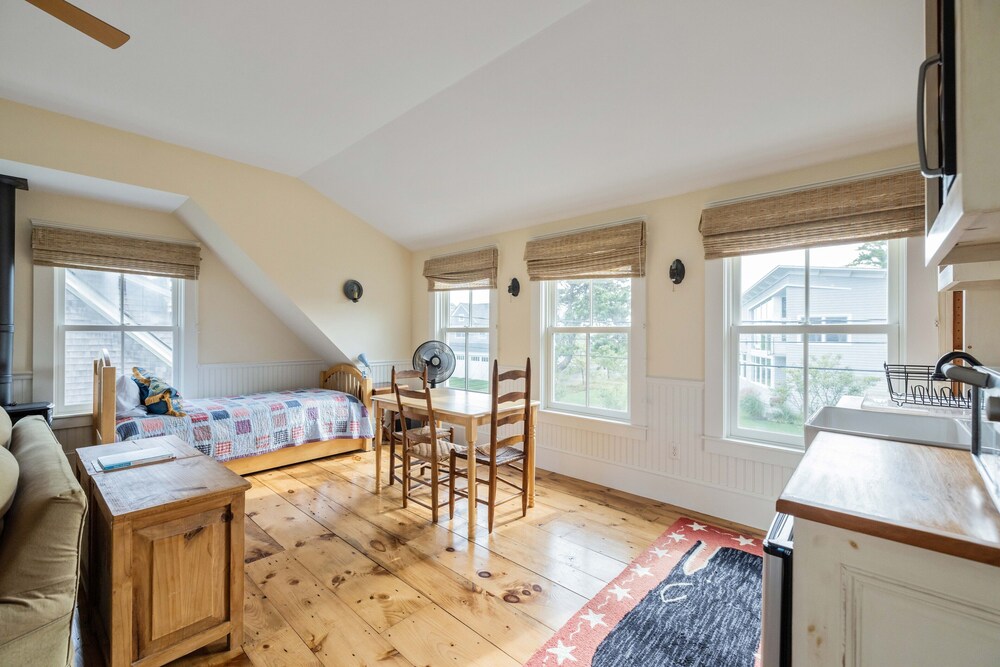 Spacious Biddeford Pool Home with Ocean Views - Biddeford Pool | Vrbo