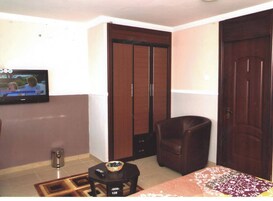 Quarto Económico | 1 quarto, cofre com capacidade para portátil, Wi-fi grátis 