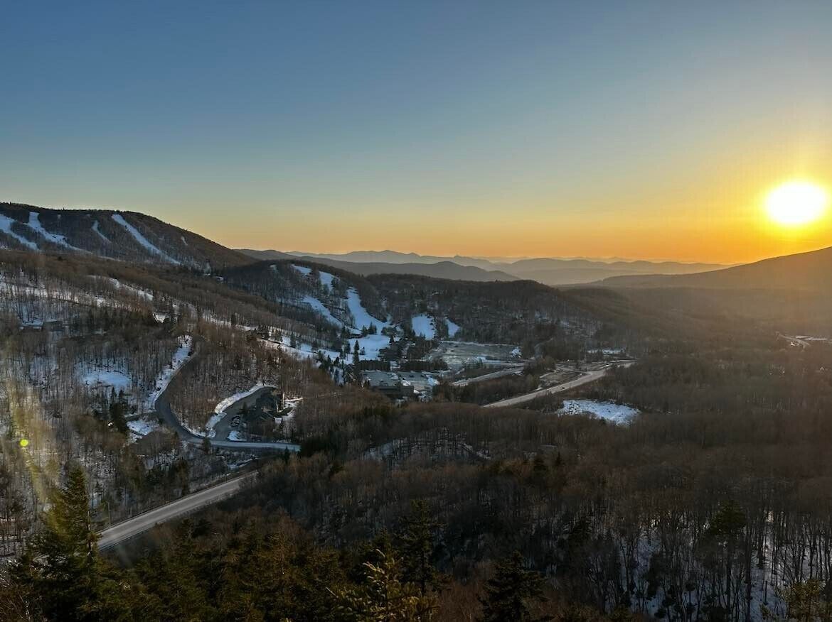 Pico G-203 Ski on/off located at the Base of Pico Mountain Ski Resort ...