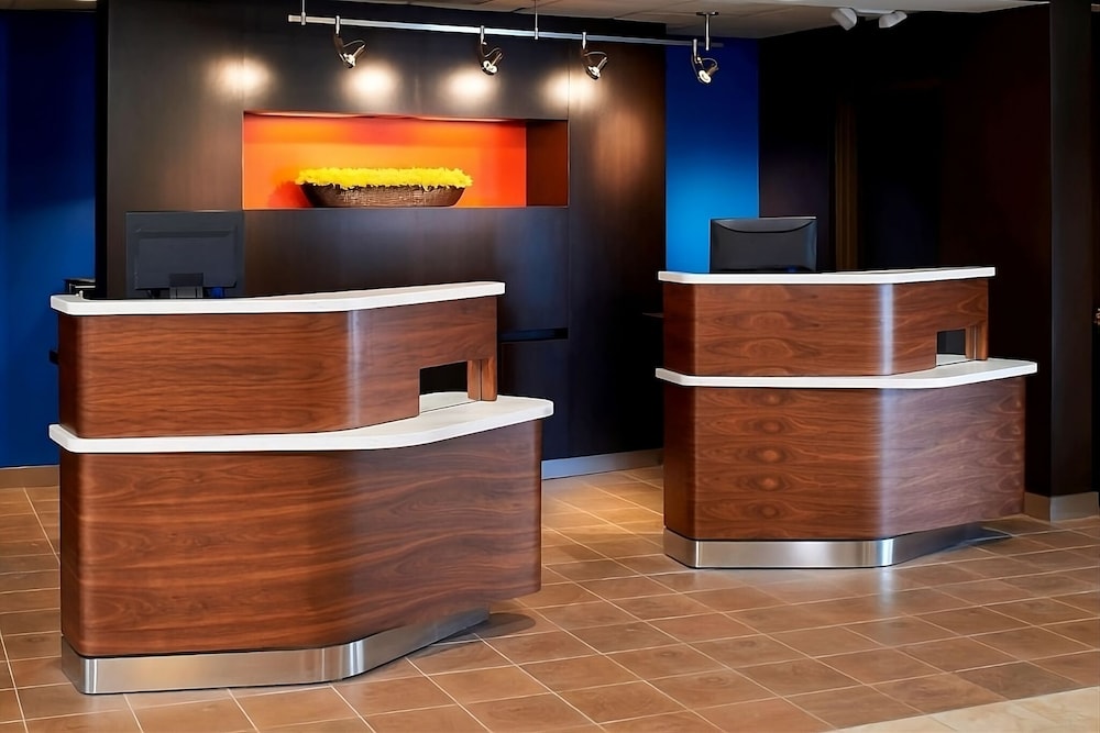 Convenient Stay In Detroit Auburn Hills! 2 Enjoyable Units, Pets Allowed, Pool! - Bloomfield Township, MI