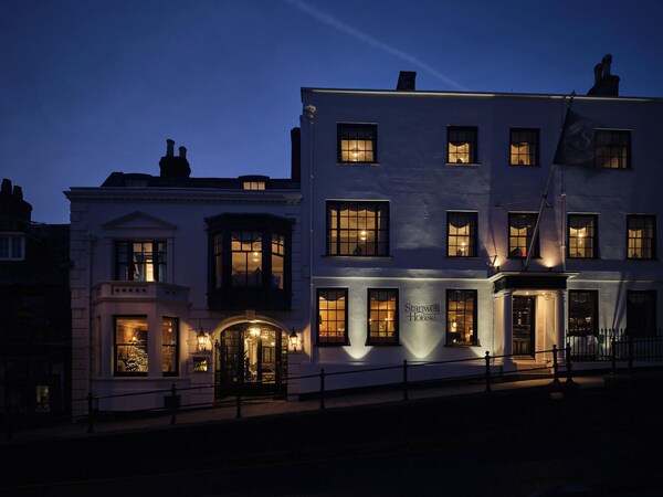 Stanwell House - Lymington