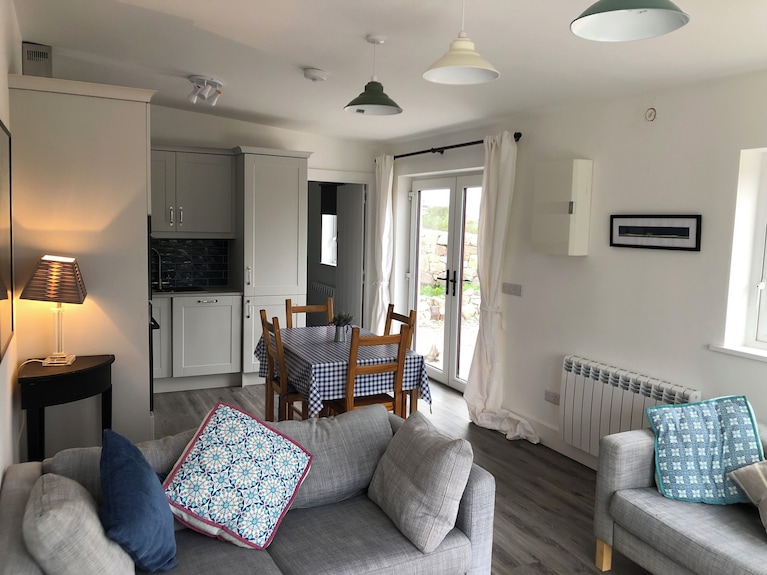 Cosy 1 Bedroom Cottage Near Beach And Aran Islands. Connemara Wild Atlantic Way. - Irlanti
